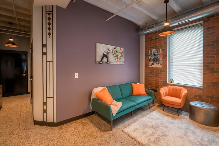 The Grand-downtown Ec W/free Parking - Altoona, WI