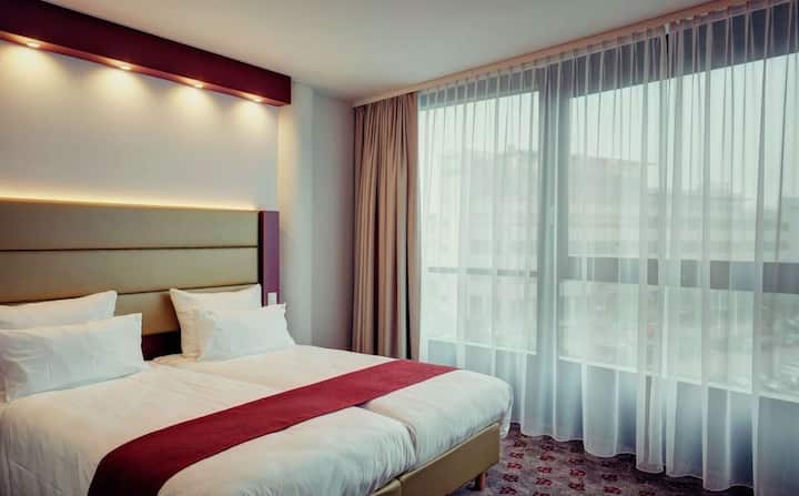 Comfort Plus | Amedia Amsterdam | Free Parking - Hoofddorp