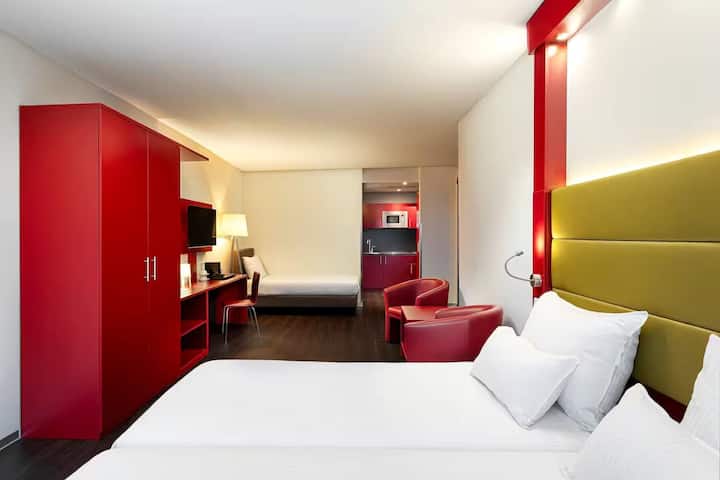 Lounge Room | Amedia Amsterdam | Visit Vondelpark - Aalsmeer