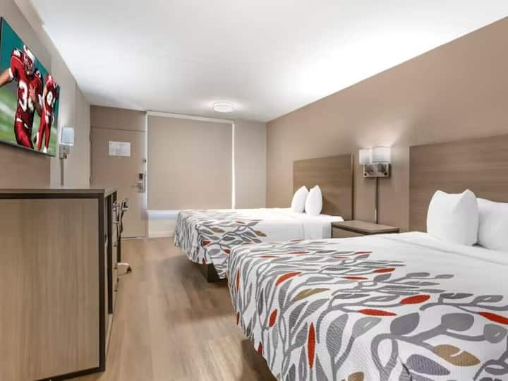 2 Pet-friendly Rooms Steps From Tucson Expo Center - Tucson, AZ