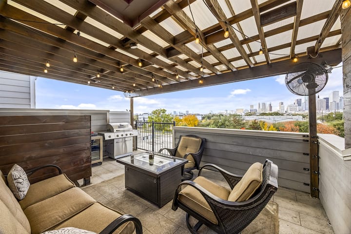 Rooftop Eado Nr Downtown | Yard Bbq Games Wifi - Houston, TX