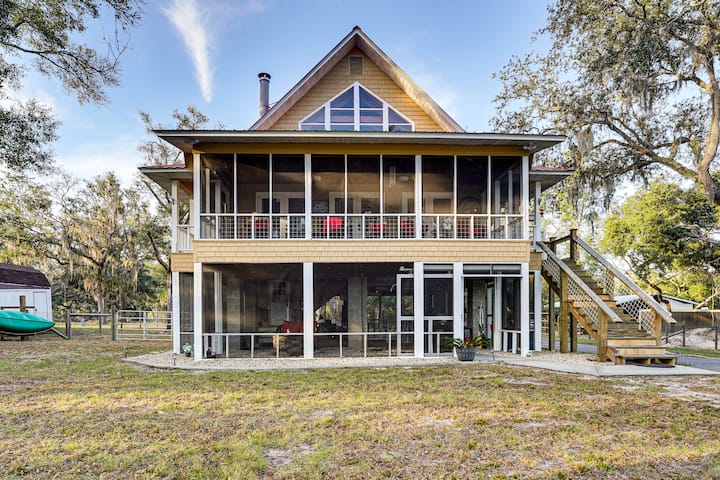 Dog-friendly Home W/ Dock On Suwannee River! - Fanning Springs State Park, Fanning Springs