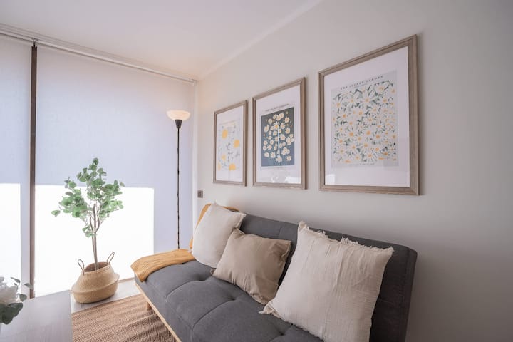 Stylish 1-br Oasis Steps From Costanera Center - Las Condes