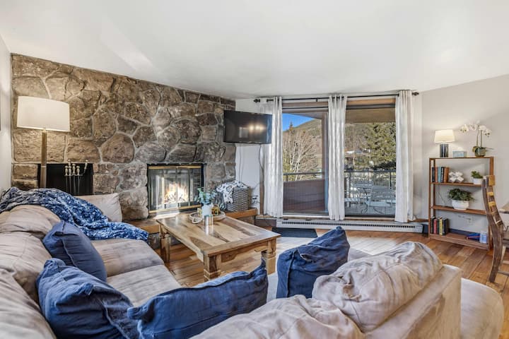 2br Escape For 6 Overlooking Marina & Lake Dillon! - Dillon, CO