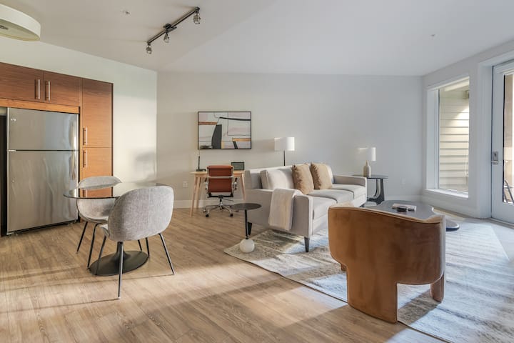 Blueground | Centennial, Pool, Nr Courthouse - Redwood City, CA