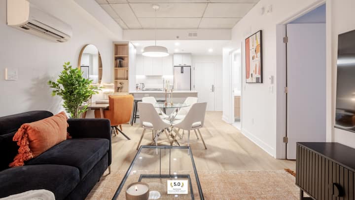 Old Port Haven 1br | Free Parking + Ev - Montreal