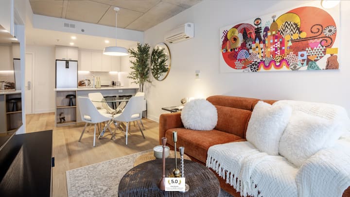 Heritage Haven | Free Parking & Ev Charger - Montreal