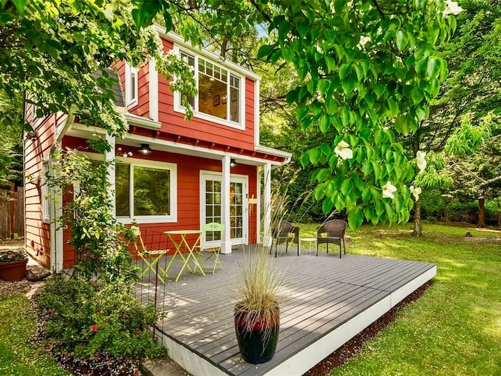 Little Red Cottage-lux Tiny Retreat For Dreamers - Vashon Island