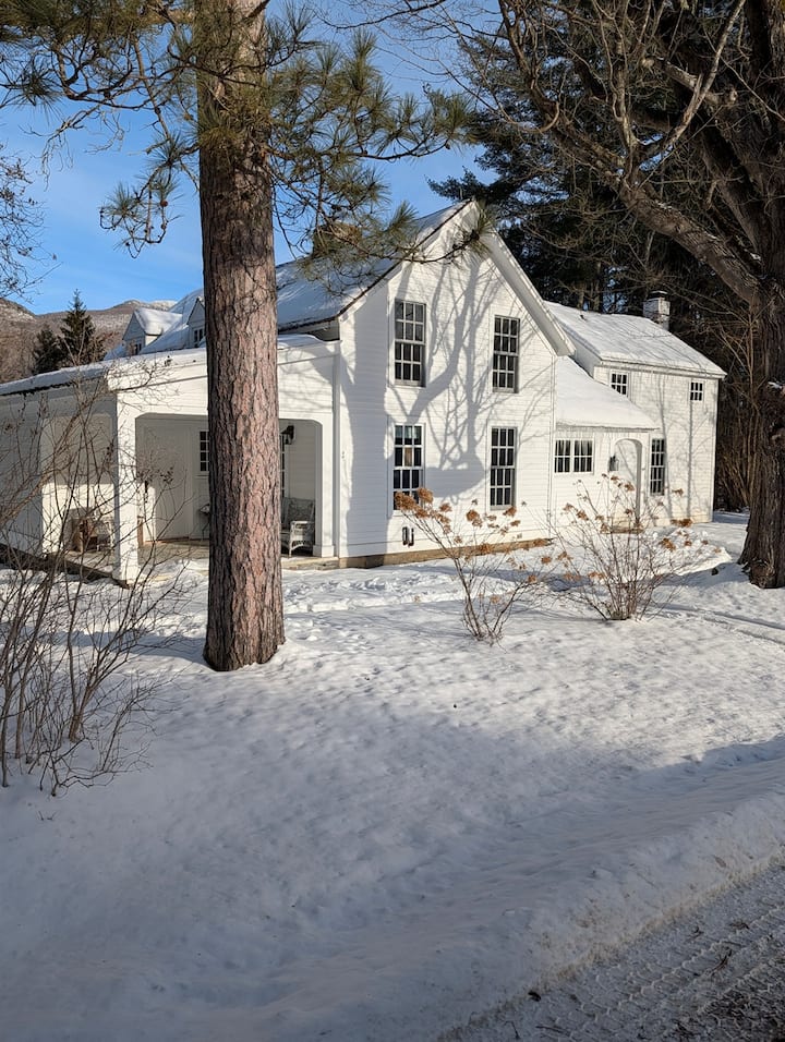 Classic Vermont Home With Mountain Views. - Manchester, VT