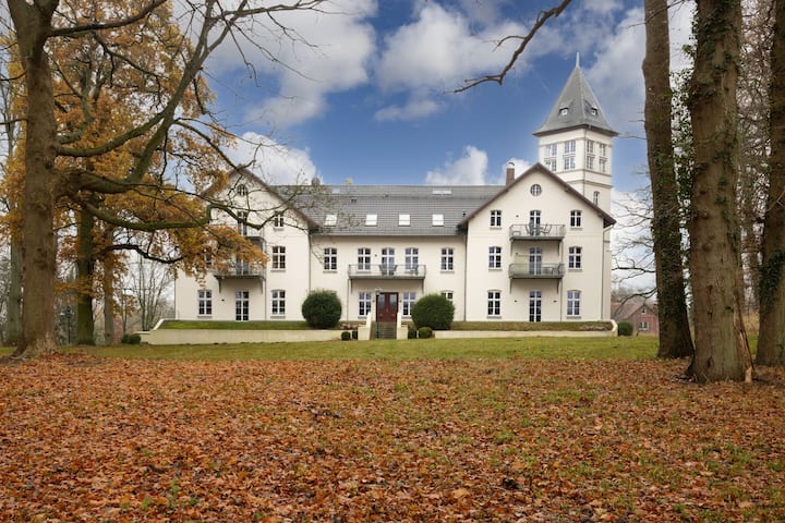 Schloss Hohen Niendorf Bei Kühlungsborn, Kamin & - Bastorf