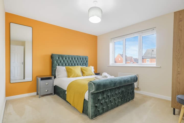 Spacious 5-bed Contractor House - Parking & Wi-fi - Coventry