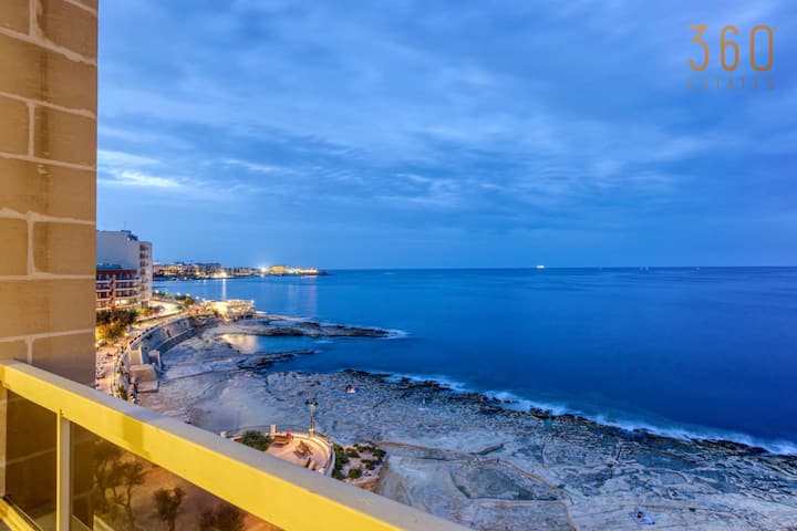 Seafront 3br Apartment On Tower Road Sliema - La Valetta