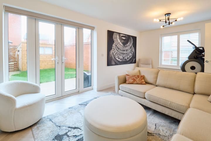 Host And Stay | The Cosy Corner - Canterbury