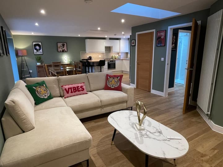 Modern New Build 3-bed House Near Science Parks - Cambridge