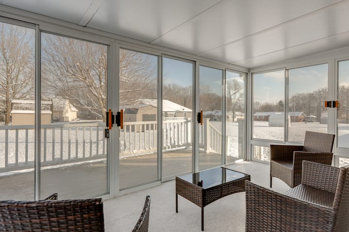 Boat, Hike & Fish: All-season Liberty Home W/ Yard - Whitewater Memorial State Park, Liberty