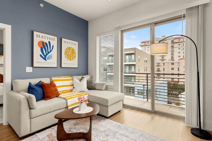 Central Flat: Pool|free Parking|walk To Riverwalk - United States