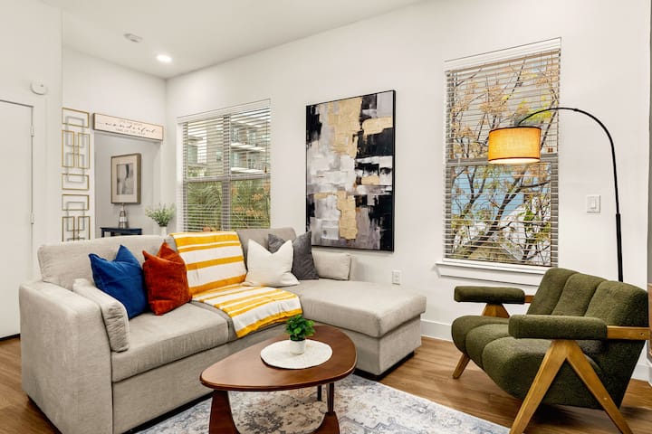 Central Flat: Pool|free Parking|walk To Riverwalk - United States