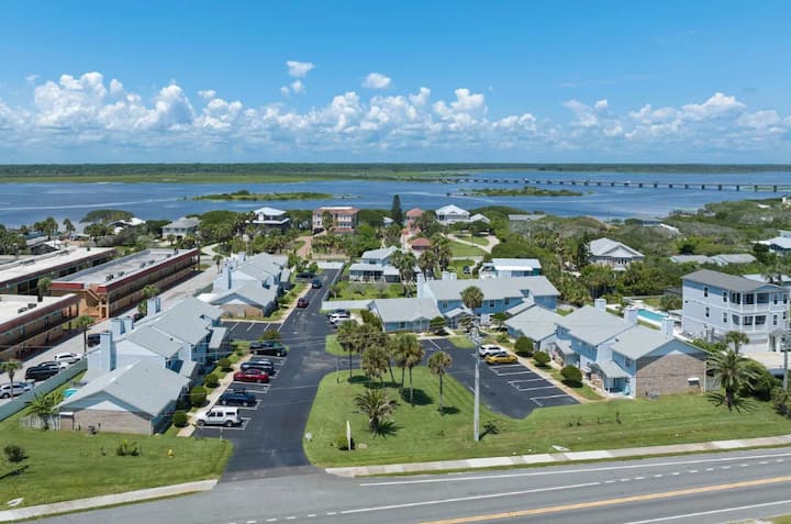 Crescent Breeze Retreat At Tarpon Run 32 - Crescent Beach, FL
