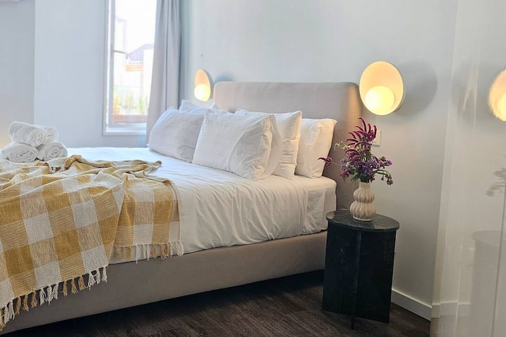 A Proa Do Moliceiro Canal — Gran Blue Studio - Aveiro