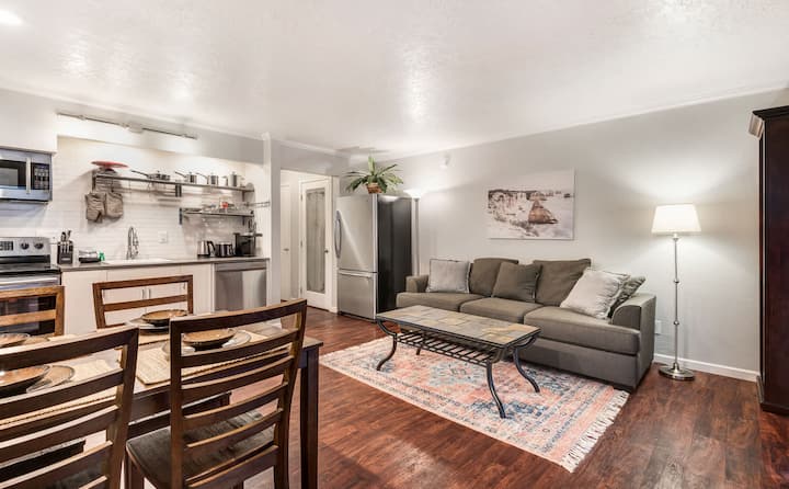 Bbq Ready Condo & Breweries In 10 - Bend, OR