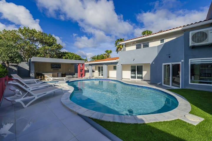 Bakval High Rise Retreat - Aruba