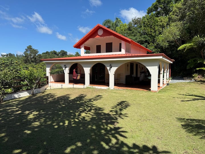 Puerto Rico Cool-climate Mountain Chalet Retreat - Cayey