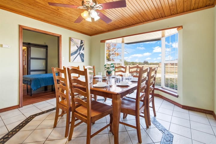 2 Acre Grand Haven Large Groups Welcome - Park Residence, Texas