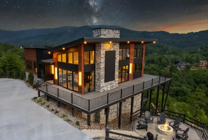 Skycrest Vista ~ Indoor Pool ~ Birds Eye Views! - Pigeon Forge, TN