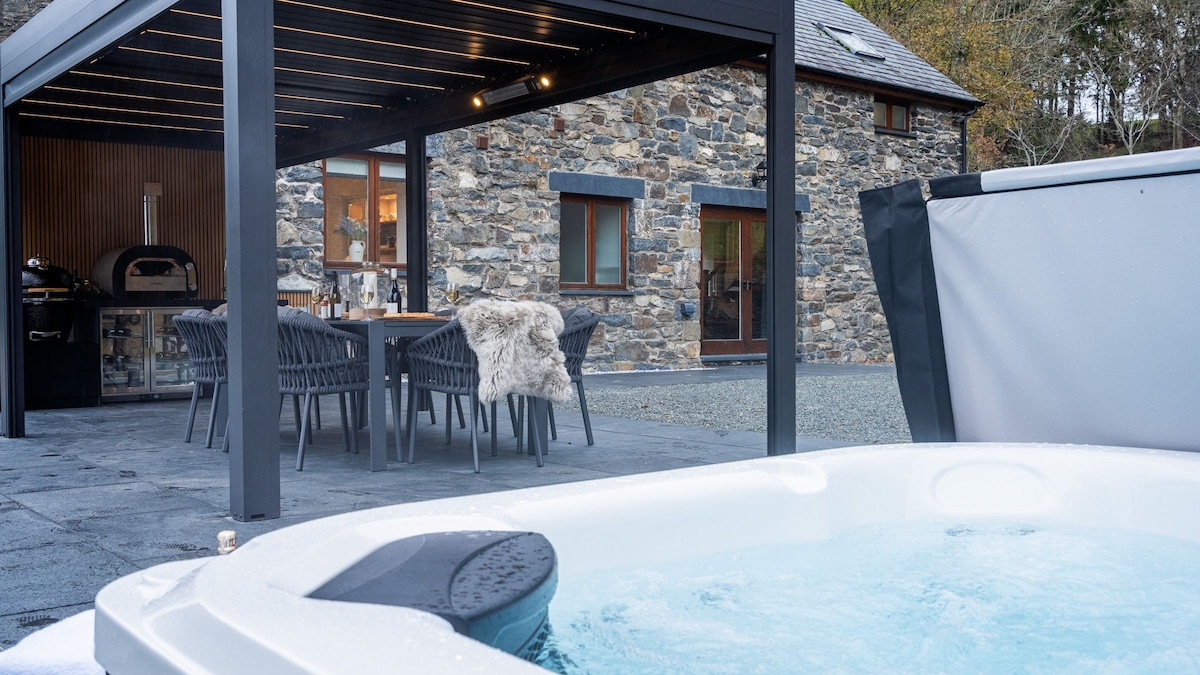 Coach House avec jacuzzi et cuisine extérieure - Maisons à louer à ...