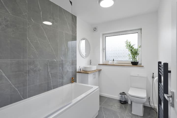 City Centre | Sleeps 4 |2 Bedrooms |Great Location - Edinburgh