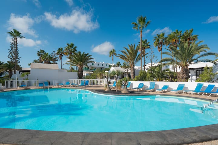 Lanzahost “El Jameito Feliz” - Teguise