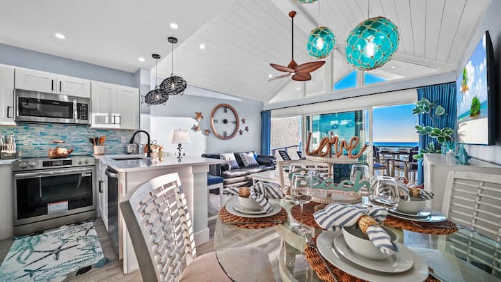 New! Beachfront Paradise! ~Heated Pool! Top Floor - Anna Maria, FL