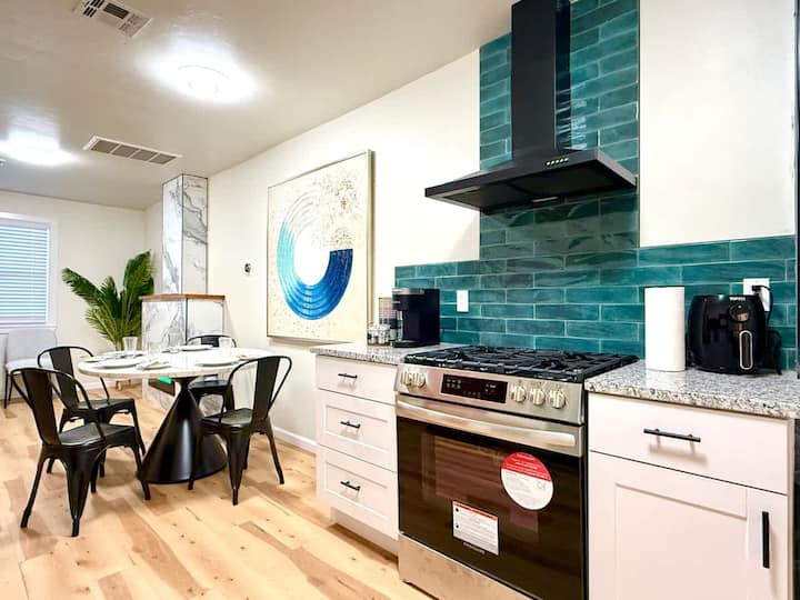 4br Paseo Historic Place | Laundry| Dwntwn - Oklahoma City