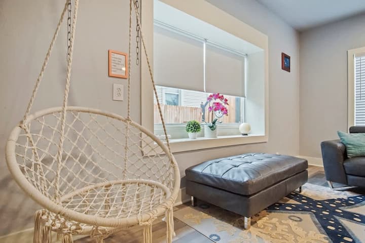 Mermaid 2-bedroom Apt | Ou Medical | Cheerful - Oklahoma City, OK