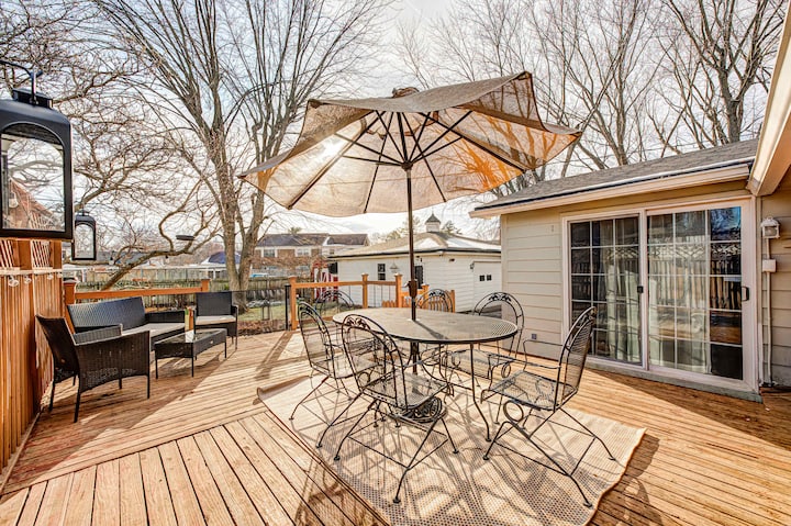 Entertainer's Retreat: Lux 5 Bed/3 Bath One Story - Zionsville, IN