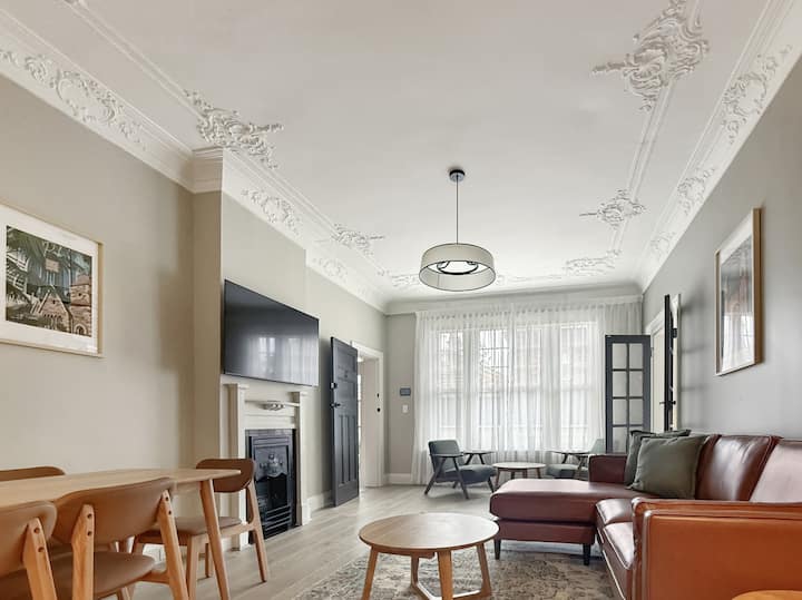 The Edward Residences– Quiet Luxury 3 Bed Condo - Mosman