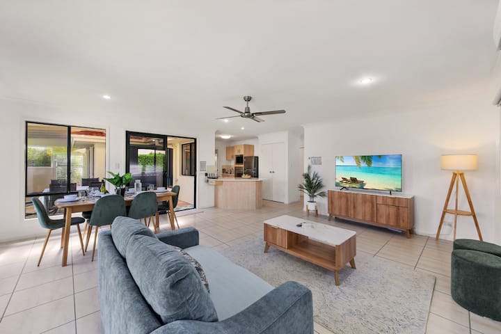 Near Mooloolaba|fenced Yard + 2 Living Areas |Pets - Sunshine Coast