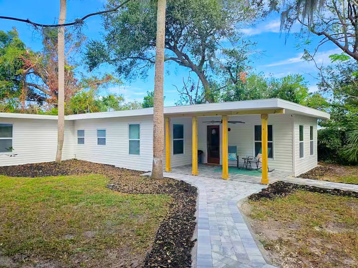 Heavenly Hideaway - Ormond Beach, FL