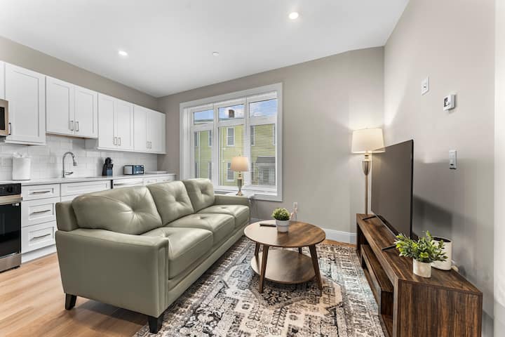 Luxury 2bd/2ba Near Cabmridge 6244 - Cambridge