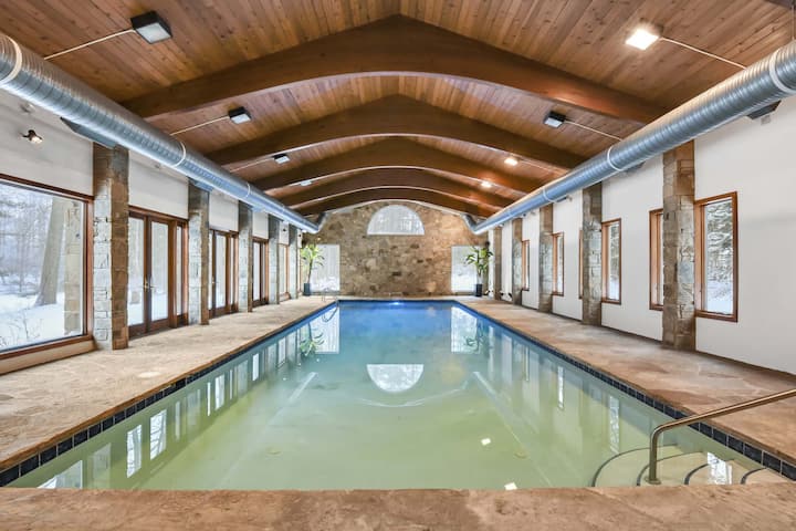 Grand River Estate Indoorpool/swim Pond/25 Acres - Ohio