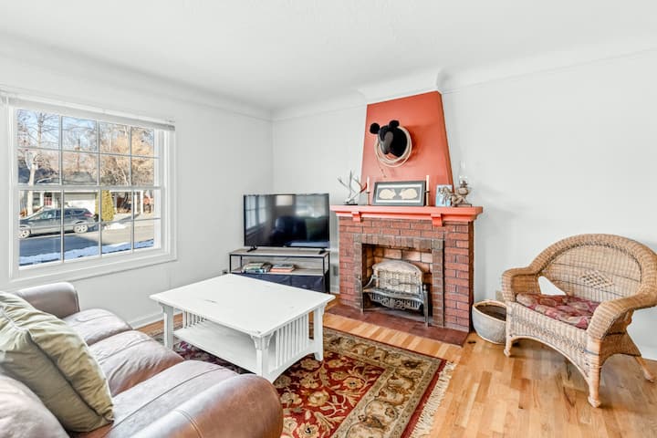 Pet Friendly 2br Near Hospitals, College & Airport - Billings, MT