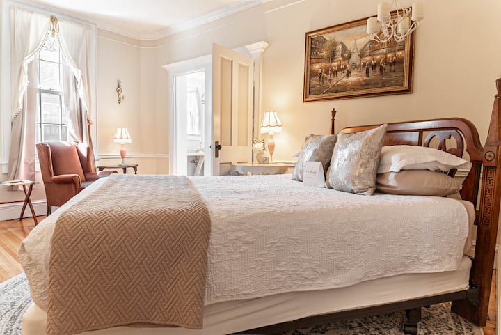 Suite 3 - Miss Murphy's B&b - Galena, IL