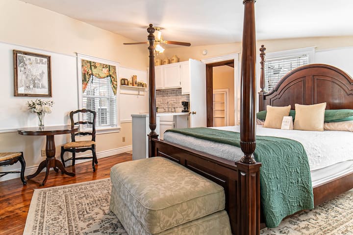 Cottage Suite - Miss Murphy's B&b - Galena, IL