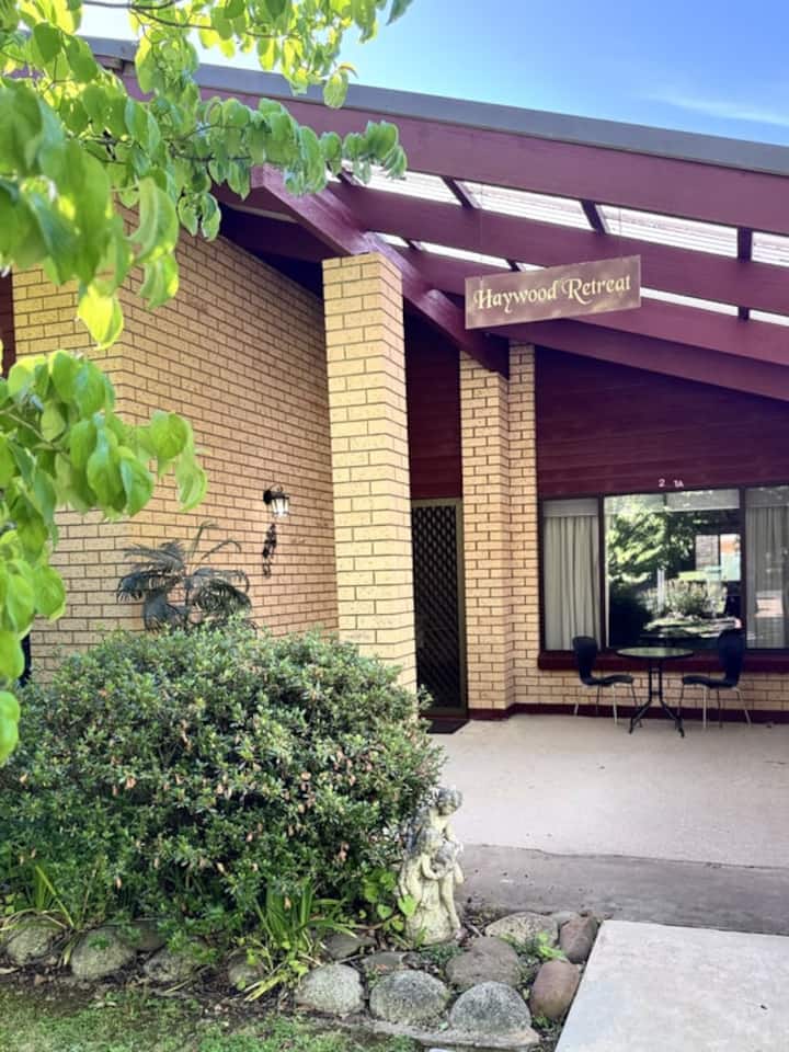 Haywood Retreat, Bright - Bright