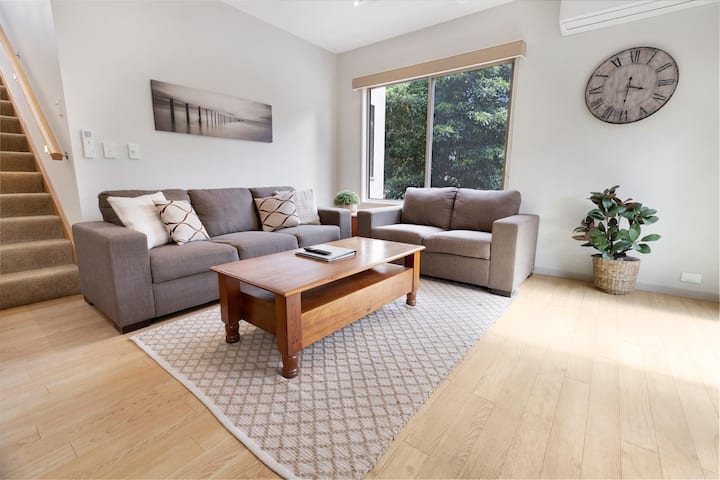 Bungaree: 3br W/ Bush View And Shared Pool Access! - Loch Sport