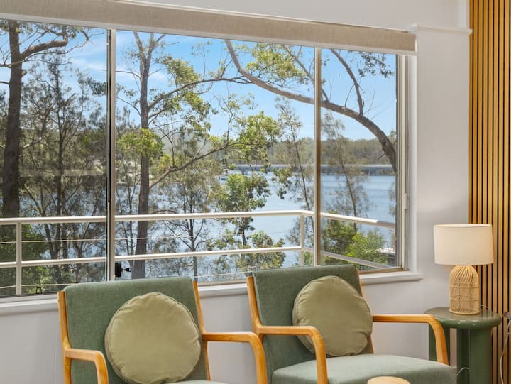 Frangipani Water Garden Villa - Batemans Bay