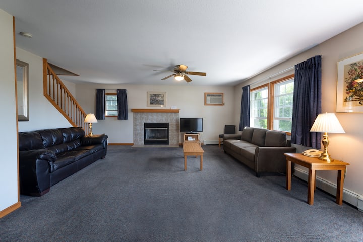 Deluxe Rental House - Lake George, NY