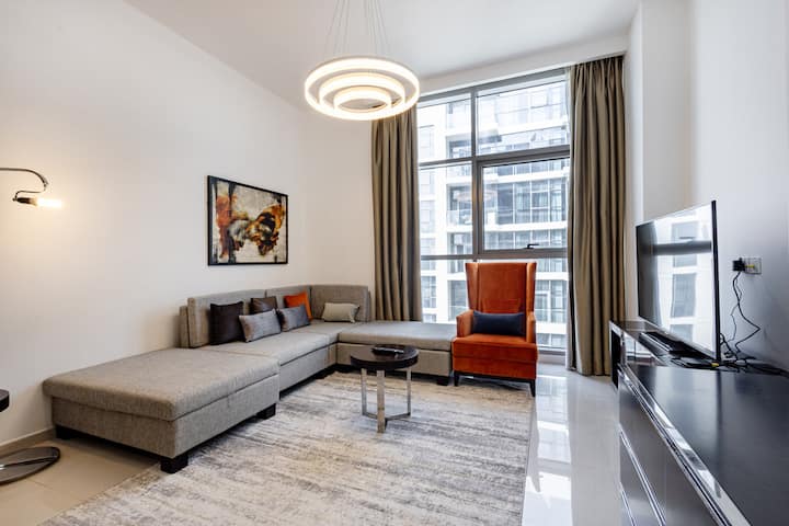 Sleek 2br Apartment At Golf Promenade, Damac Hills - Dubai