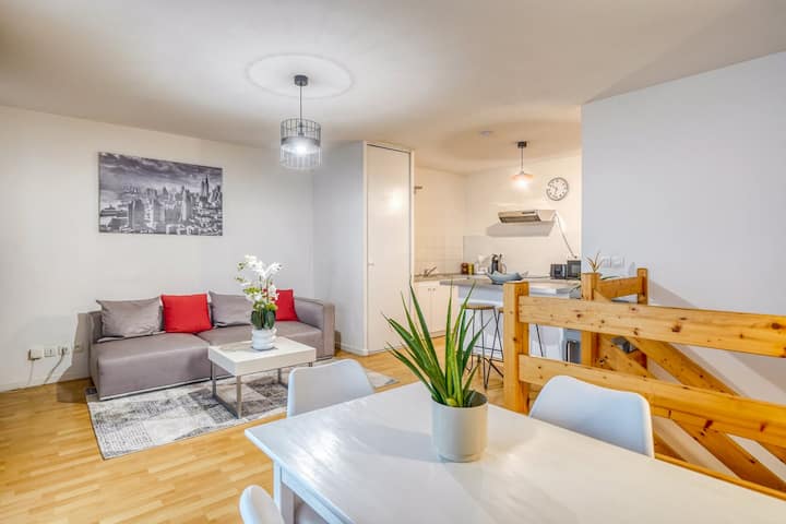 Appartement Confortable Avec Parking Et Balcon - Bordeaux