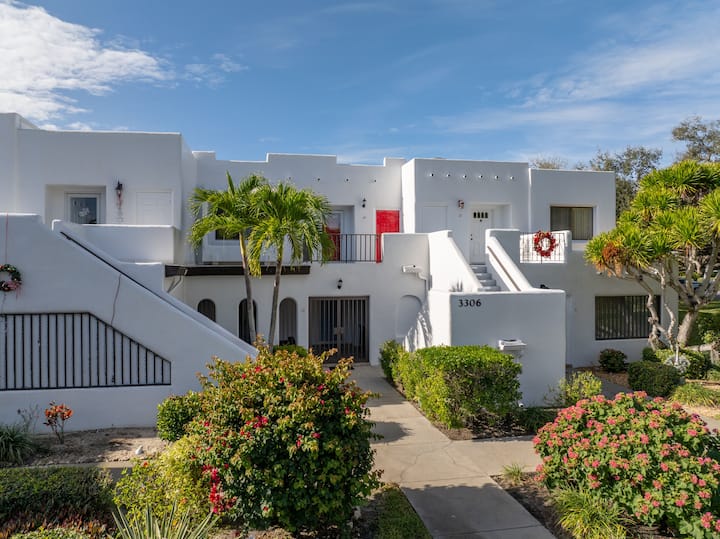 Lovely Naples Vacation Rental W/ Shared Pools - Naples